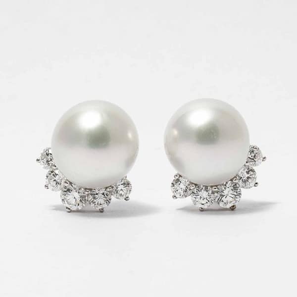 Van Cleep & Arpels Black Mother of Pearl and Diamond Noelle Earrings ...